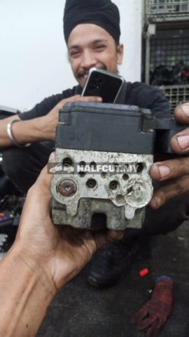 TOYOTA HARRIER ACU30 2K ABS PUMP - Halfcut Malaysia Kuala Lumpur ...