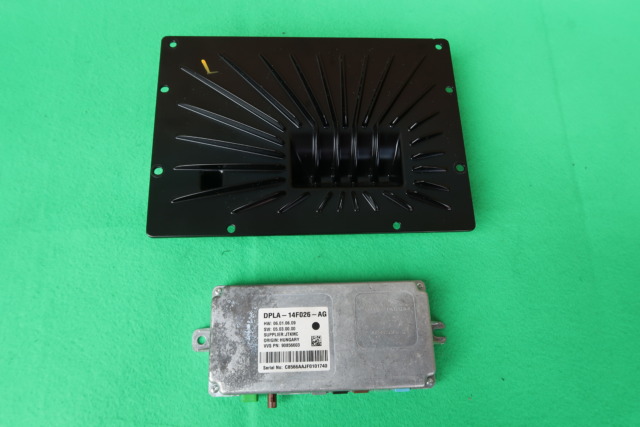 LAND ROVER ECOQUE CAMERA CONTROL MODULE ECU RADIO AMPLIFIER - Halfcut ...
