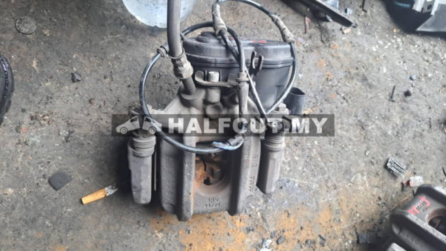 BMW F10 N20 REAR CALIPER R/L - Halfcut Malaysia KL Selangor Penang ...