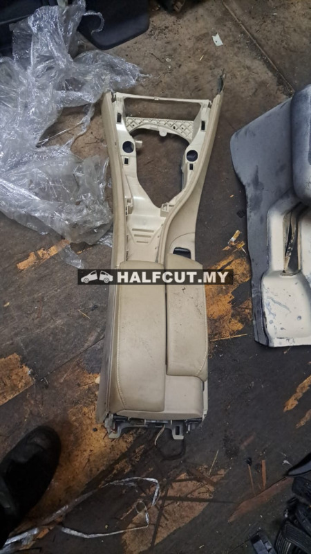 BMW E90 CONSOLE BOX - Halfcut Malaysia KL Selangor Penang Sabah Sarawak ...